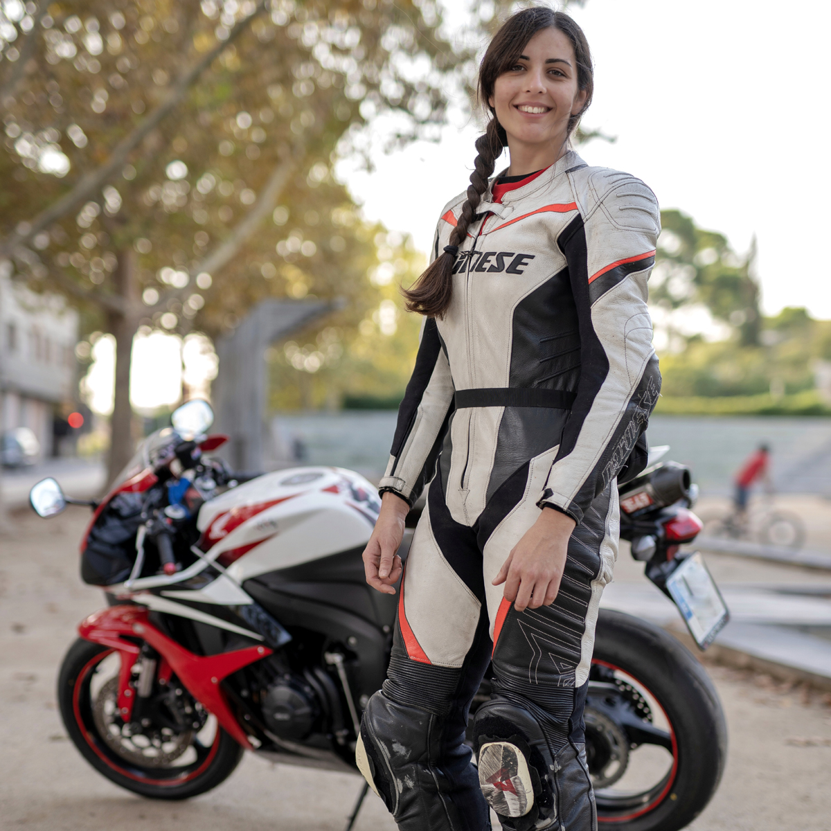 Anna - Ich denke den ganzen Tag an Motorräder - SHE is a RIDER