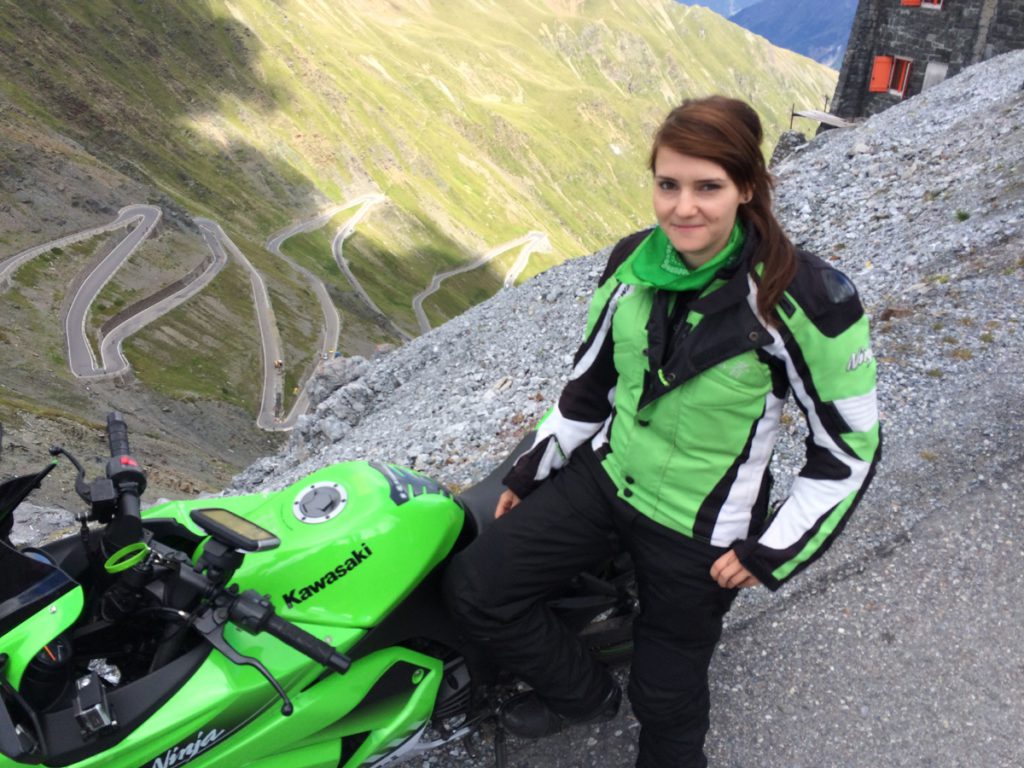 Jutta Warmbier spricht mit Sabine übers Motorradfahren - SHE is a RIDER