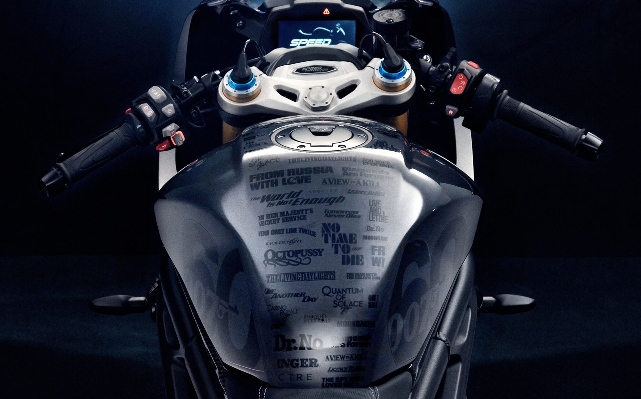 Speed Triple 1200 RR Bond Special Edition von Triumph